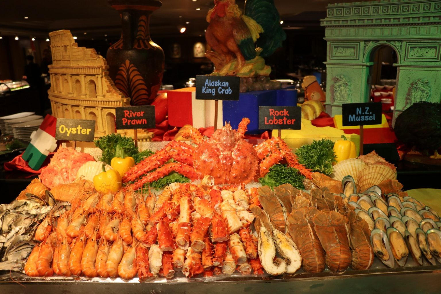 International Buffet Dinner at the Emerald Coffee Shop | ThaiPR.NET