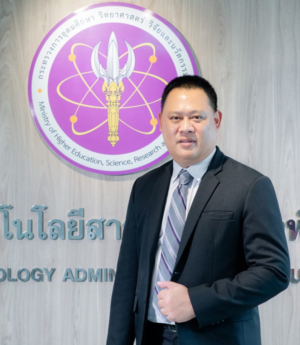 พลิกโฉมวิจัยไทย “UniNet” เตรียมใช้ AI ยกระดับบริการ ThaiLIS สร้างคลัง ...