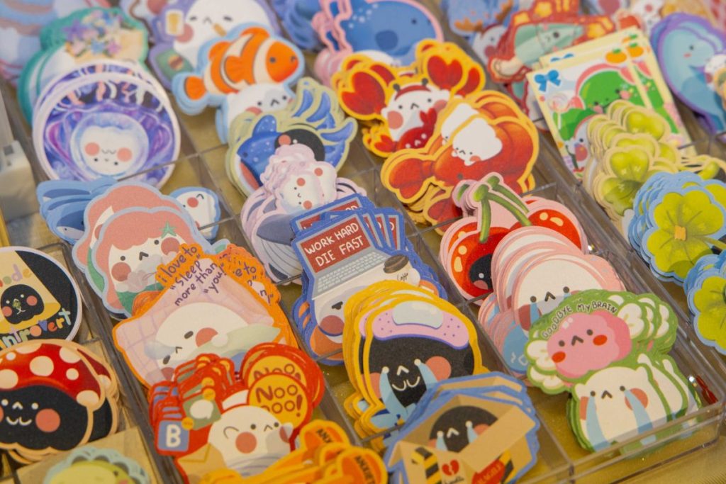 สยามดิสคัฟเวอรี่ ชวน Come Play With Us! ในงาน STICK IT UP พื้นที่แห่ง ...